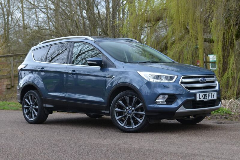 Used FORD KUGA 2019 Blue in Welwyn Garden City, Hertfordshire | Galgal Cars